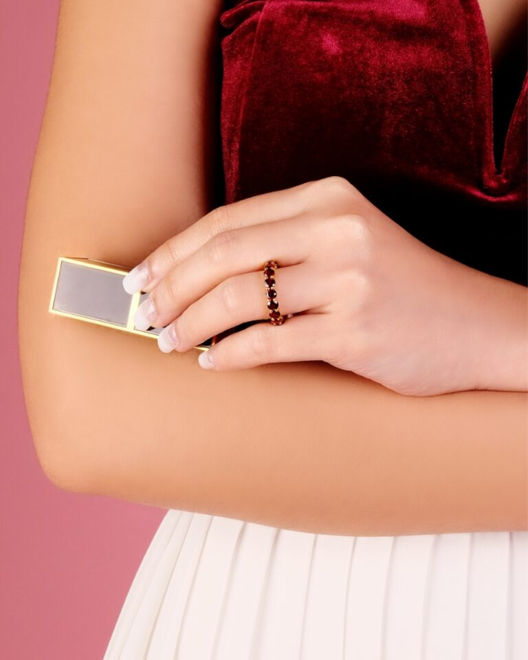 Full and Grand Garnet Ring - DiaGold