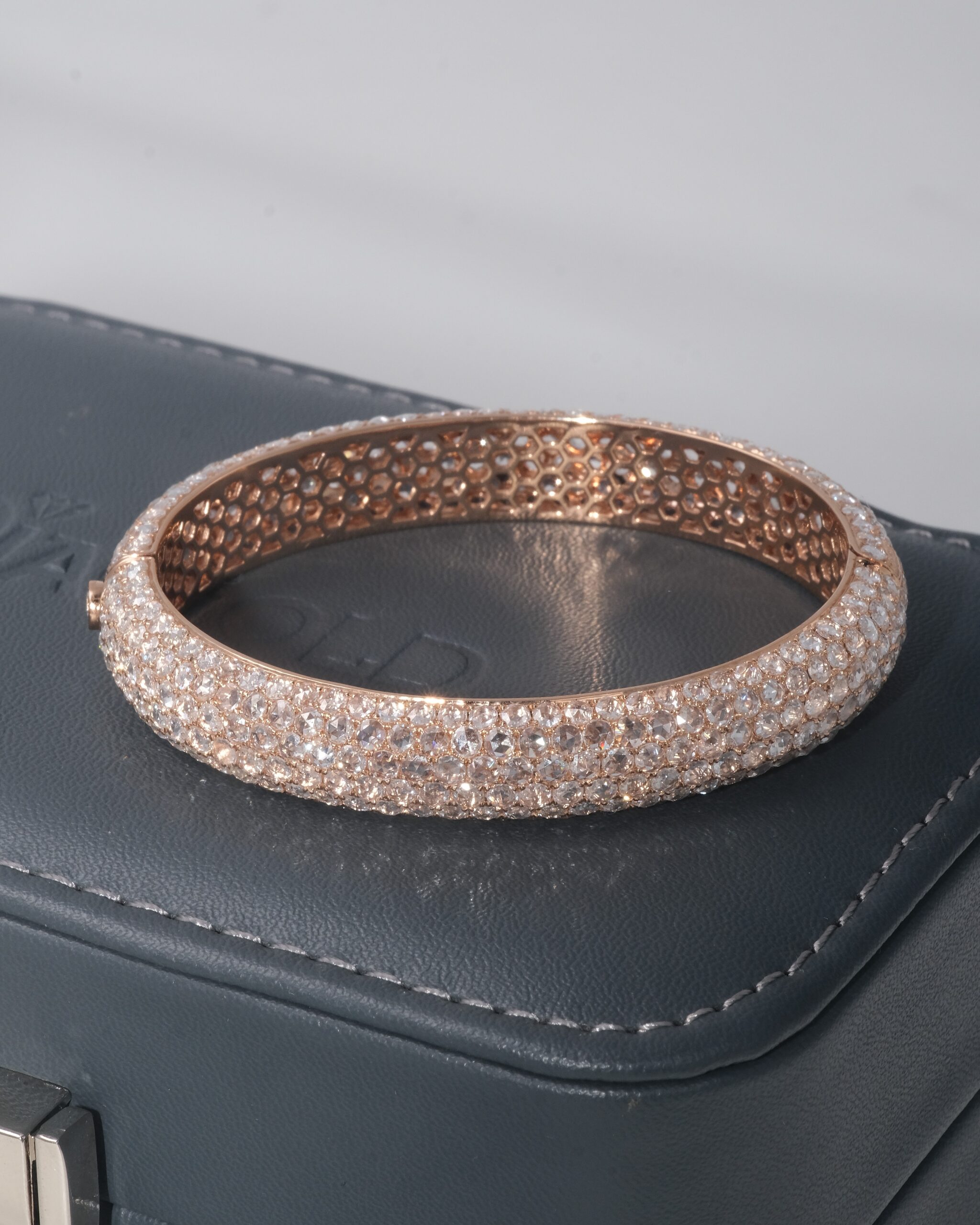 Willow Bangle – DiaGold
